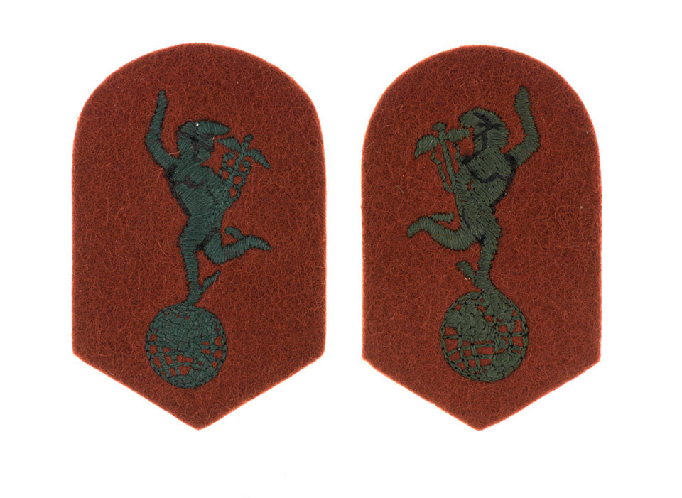 Pair of rank badges, Royal Signals, 1955 (c) | Online Collection ...