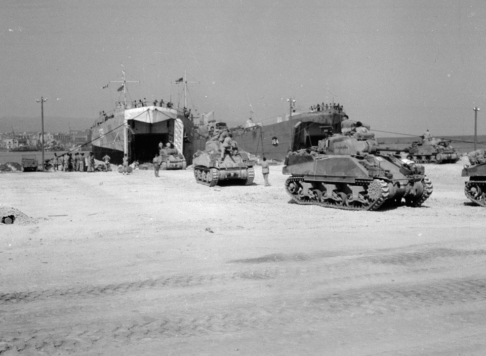 British Tanks In Italy Ww2