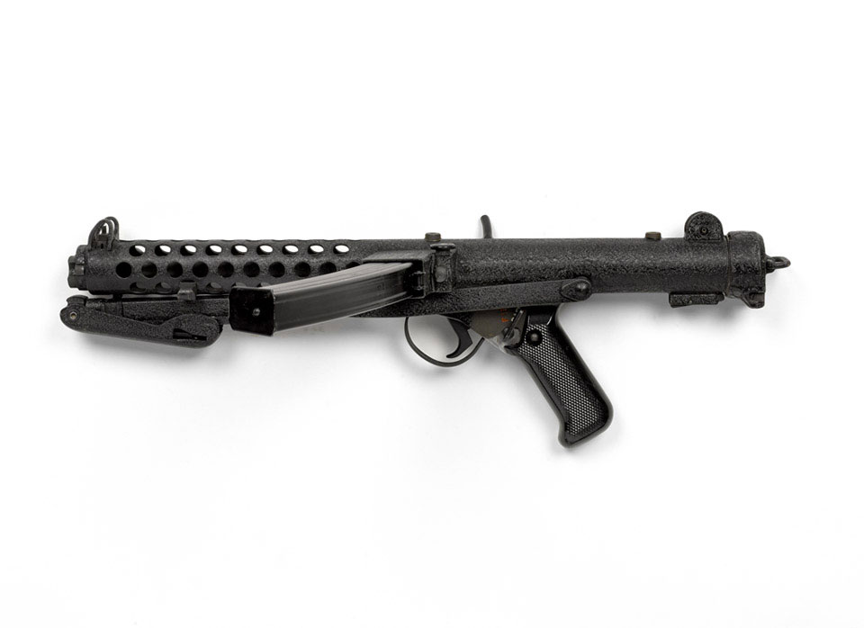 Sterling 9 mm sub machine gun Mk 8 1975 (c) | Online Collection ...