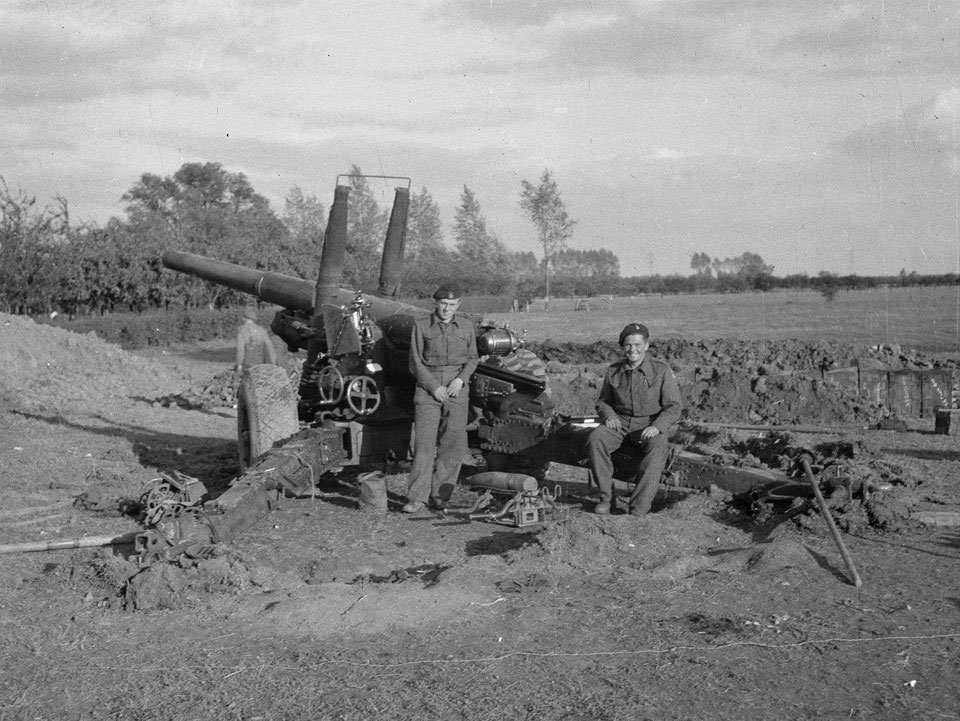 Medium guns, North West Europe, 1944 (c) | Online Collection | National ...