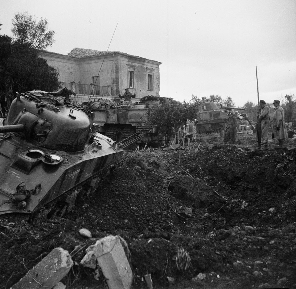 Recovery of a ditched 44th Royal Tank Regiment Sherman tank, Abruzzo ...