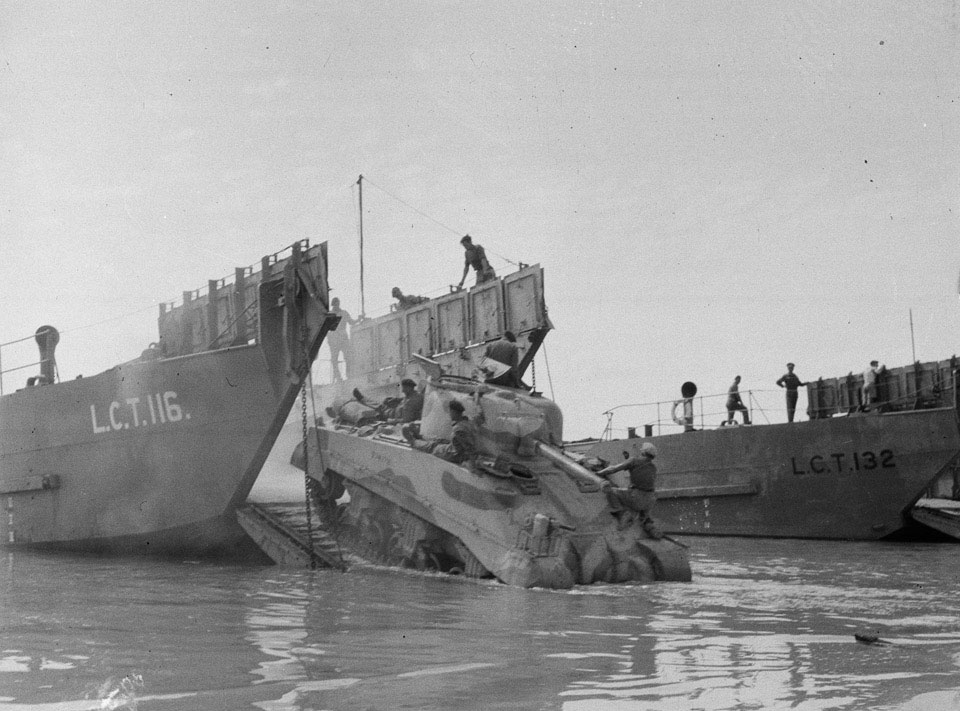 Sherman tank loading on to a Landing Craft Tank (LCT), North Africa, 1943 | Online Collection ...