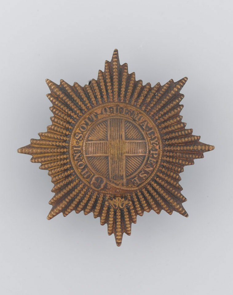Other ranks' cap badge, Coldstream Guards, 1900 (c) | Online Collection ...