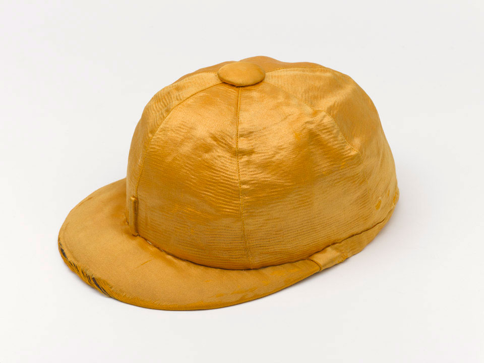 Horse-racing riding cap, Lieutenant Augustine Henry Brooke, 18th King ...