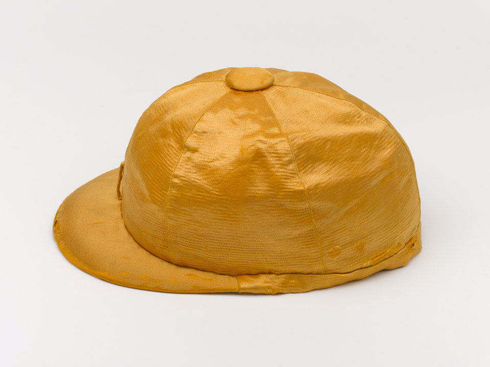 Horse-racing riding cap, Lieutenant Augustine Henry Brooke, 18th King ...