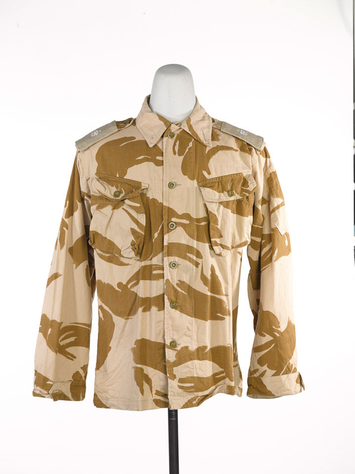 Combat jacket, desert Disruptive Pattern Material (DPM), Major C R G ...