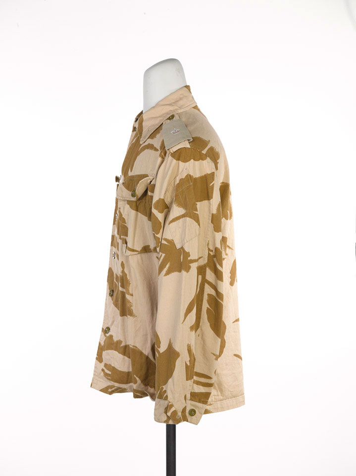 Combat jacket, desert Disruptive Pattern Material (DPM), Major C R G ...