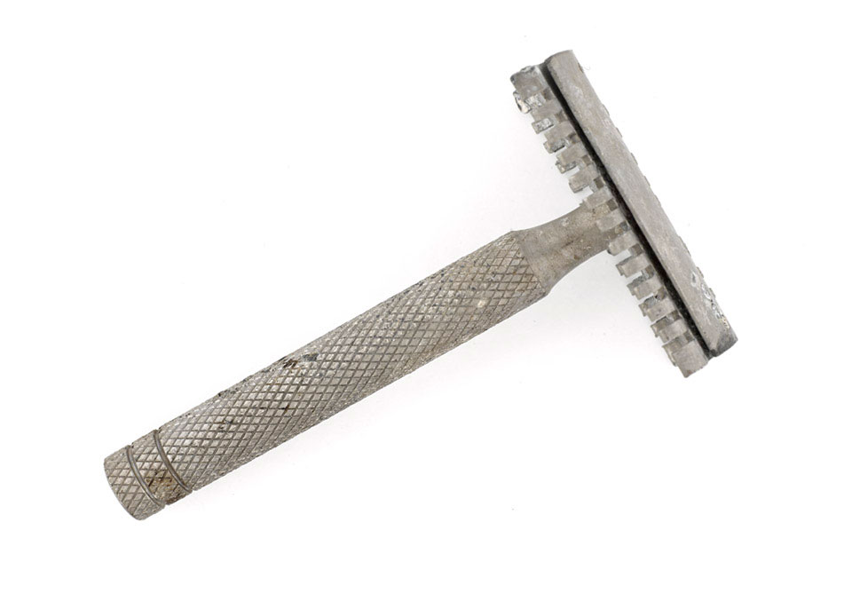Safety razor, standard issue, 1945-1950 (c) | Online Collection ...