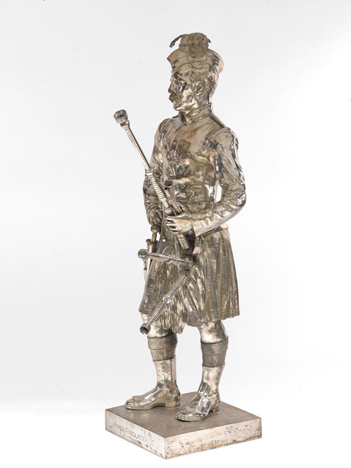 Statuette of Piper Findlater VC, 1st Battalion Gordon Highlanders, 1897 ...