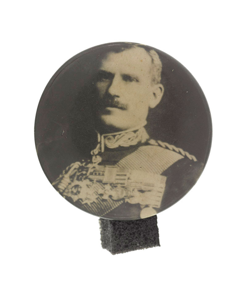 Lapel badge, Major General Sir Hector MacDonald, 1902 (c) | Online ...