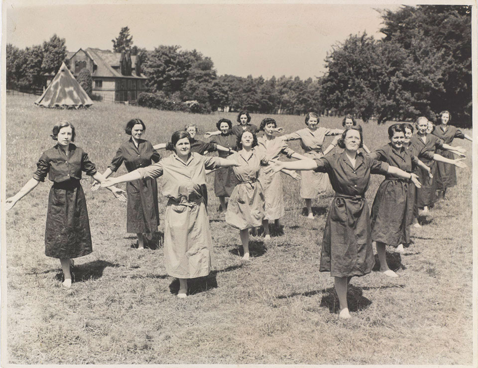 Auxiliary Territorial Service physical training class, Ripley Training ...