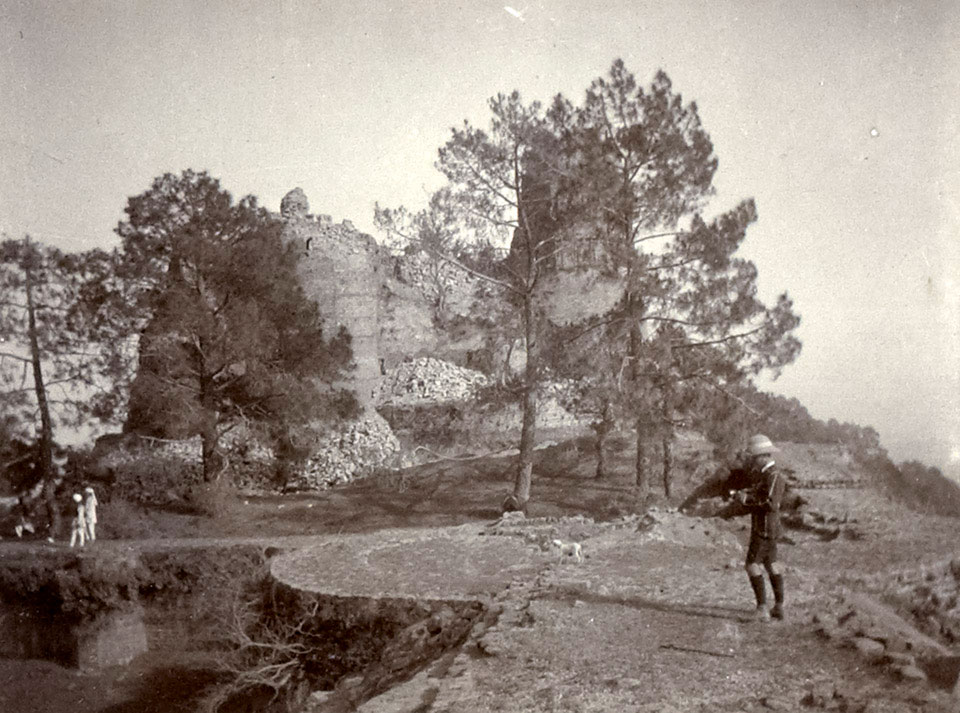Kangra Fort after the Kangra Earthquake, India, 1905 | Online ...
