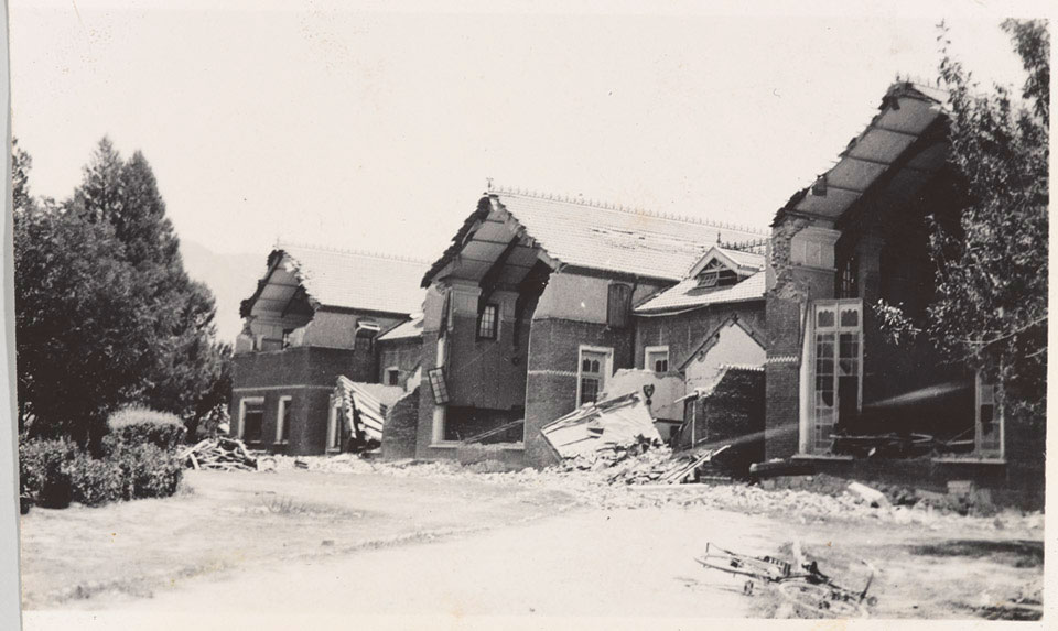 A row of houses after the earthquake in Quetta in 1935 | Online ...
