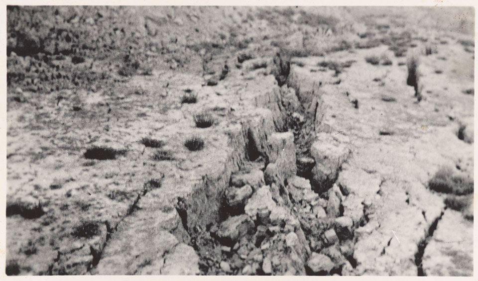 Fissure caused by the earthquake in Quetta in 1935 | Online Collection ...