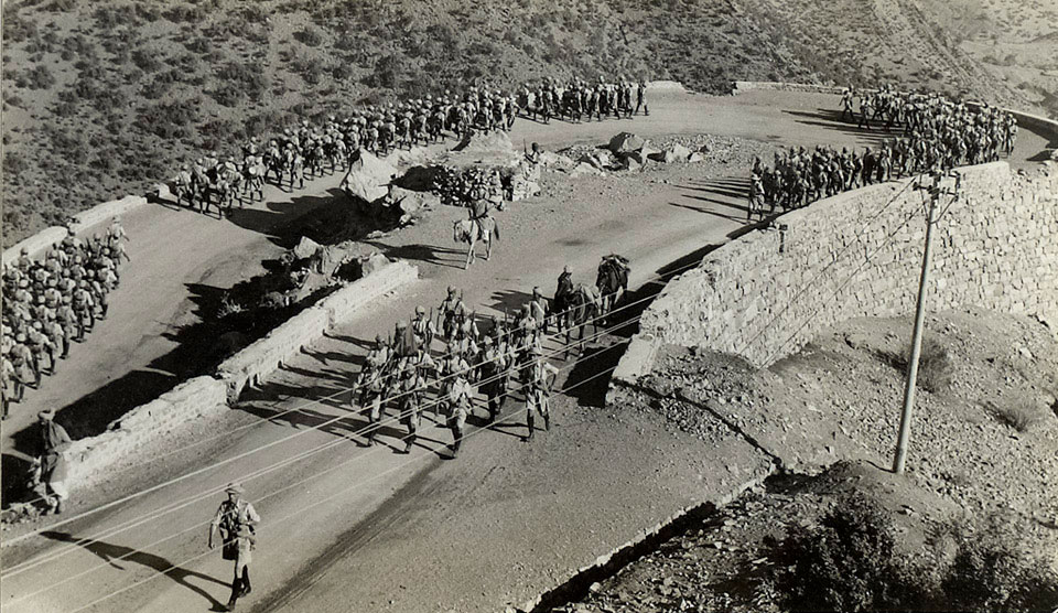 'Marching up to Razmak, Nov 1936.', 6th Royal Battalion, 13th Frontier ...