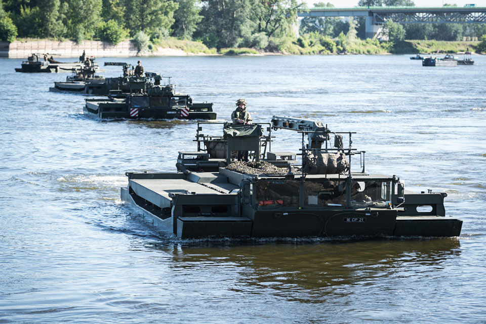 Bridging the River Vistula, Exercise ANAKONDA, Poland, 2016 | Online ...
