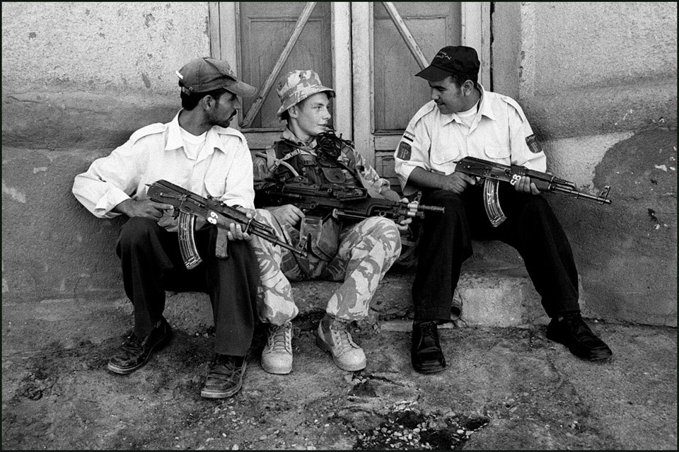 Joint British Army and Iraqi Police patrol, Iraq, 2004 | Online ...