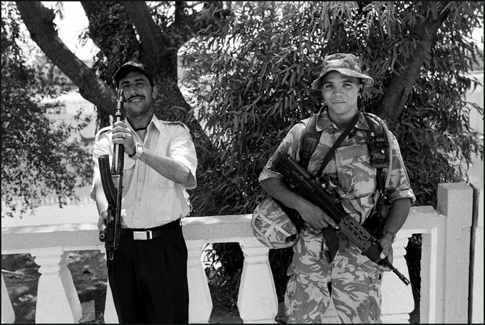 Joint British Army and Iraqi Police patrol, Iraq, 2004 | Online ...