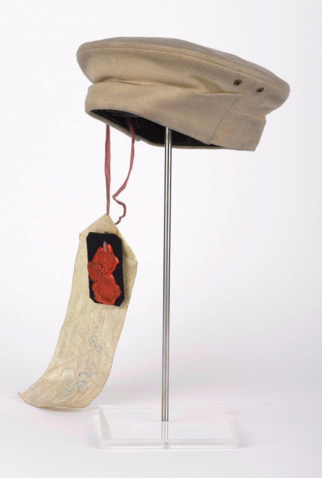 Brodrick cap, all ranks, 13th Hussars, sealed pattern, 1902 | Online ...