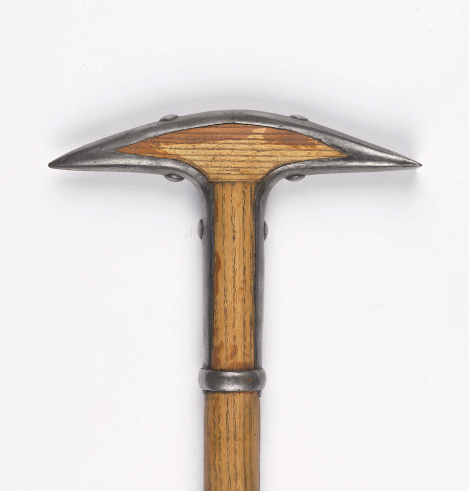 Entrenching spade, infantry units, sealed pattern, 1882 | Online ...