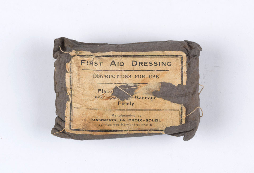 First aid dressing, 1918 (c) | Online Collection | National Army Museum ...