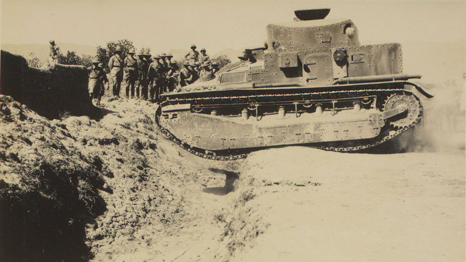 Tank demonstration, Staff College, Quetta, India, 1925 | Online ...