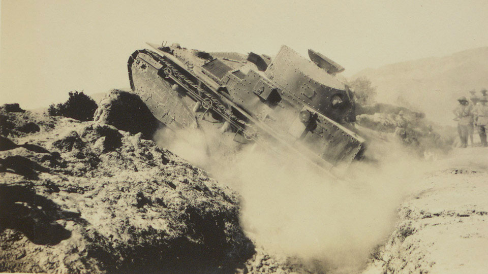 Tank demonstration, Staff College, Quetta, India, 1925 | Online ...