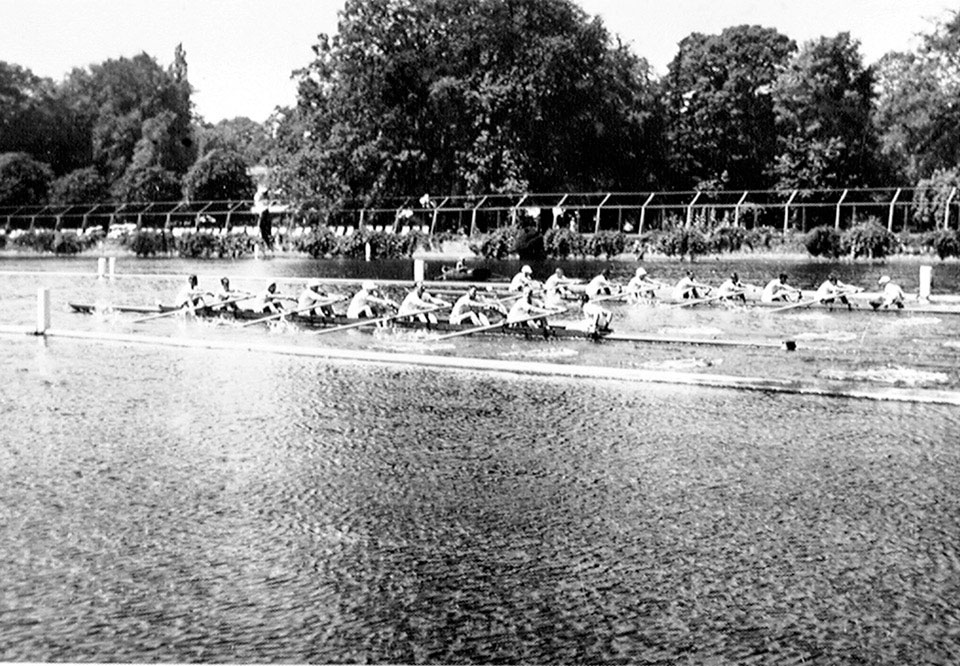 Twickenham Rowing Club practising with Eton College, 1938 (c) | Online ...