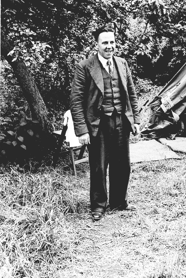 'Garrison Engineer', 3rd County of London Yeomanry (Sharpshooters), Westbury, 1941 | Online ...